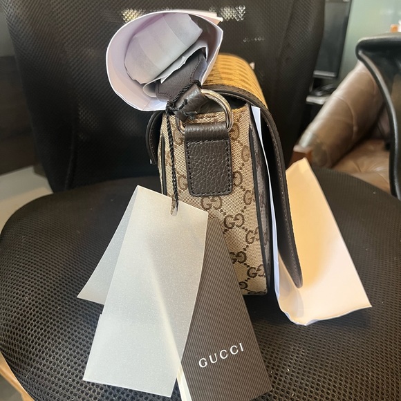 Gucci | Bags | Gucci Gg Canvas Flap Messenger Bag Style 44972 10 ...